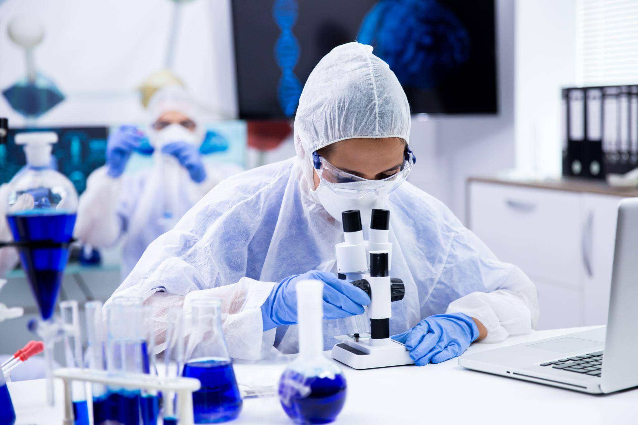 Aktualności / Bezpieczeństwo w laboratorium chemicznym – zasady i praktyki